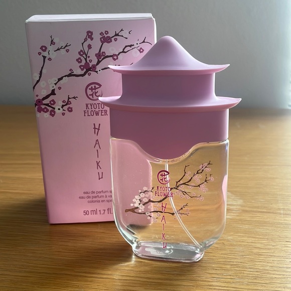 Avon | Other | New Avon Kyoto Flower Haiku Eau De Parfum Spray 7 Oz ...